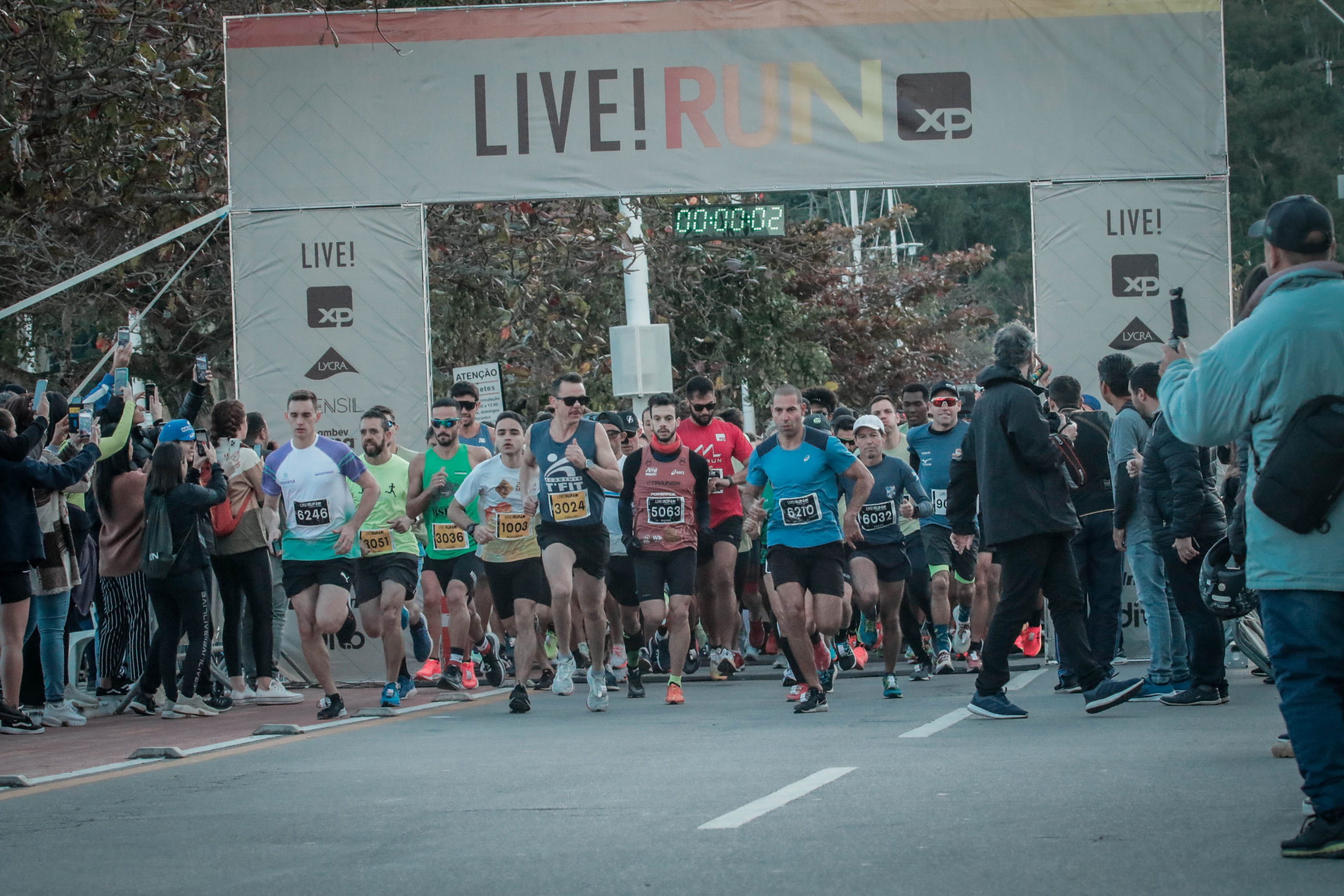 Mais de 1,2 mil atletas participaram da LIVE! RUN XP Balneário Camboriú