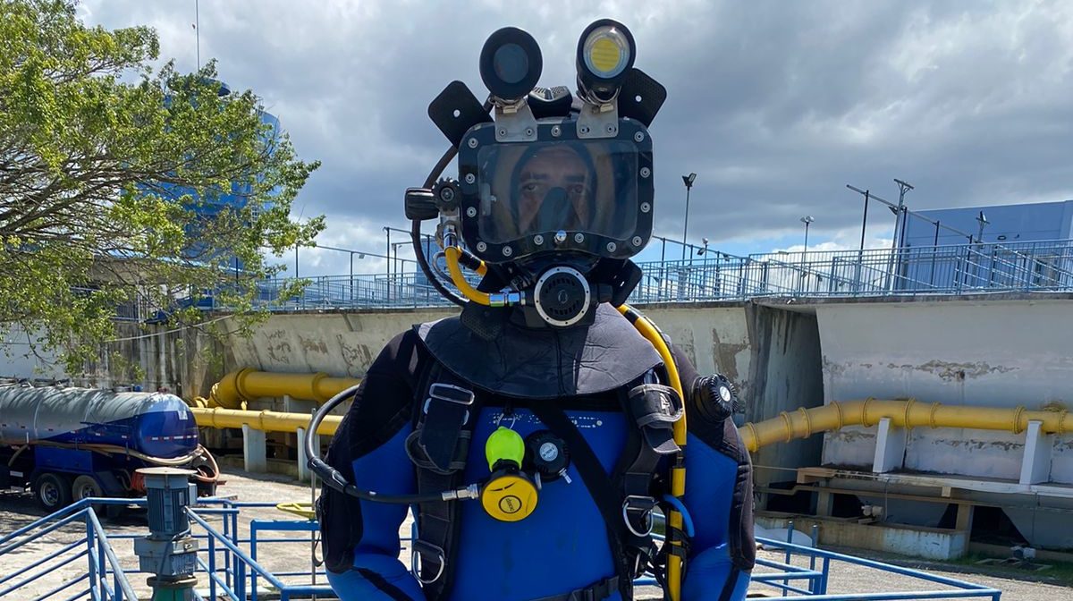 Emasa promove limpeza de reservatórios com mergulhadores especializados