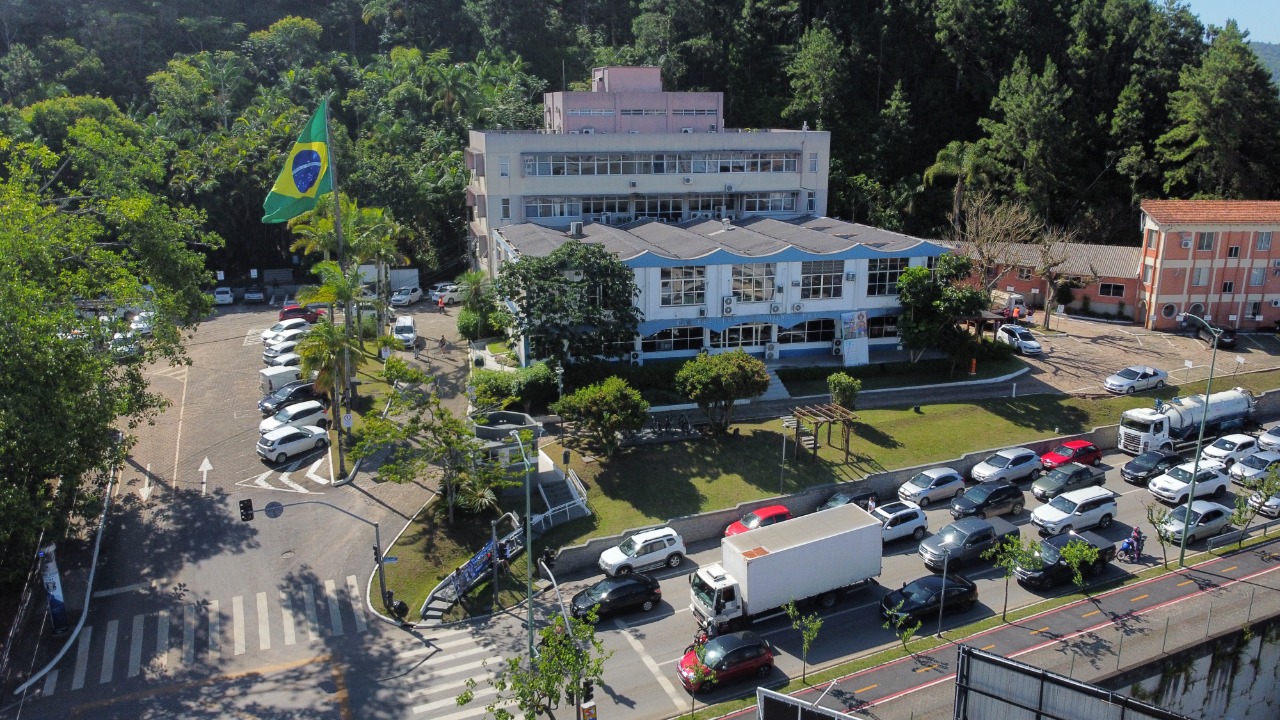 Prefeitura De Balneário Camboriú Publica Dois Editais De Processo Seletivo