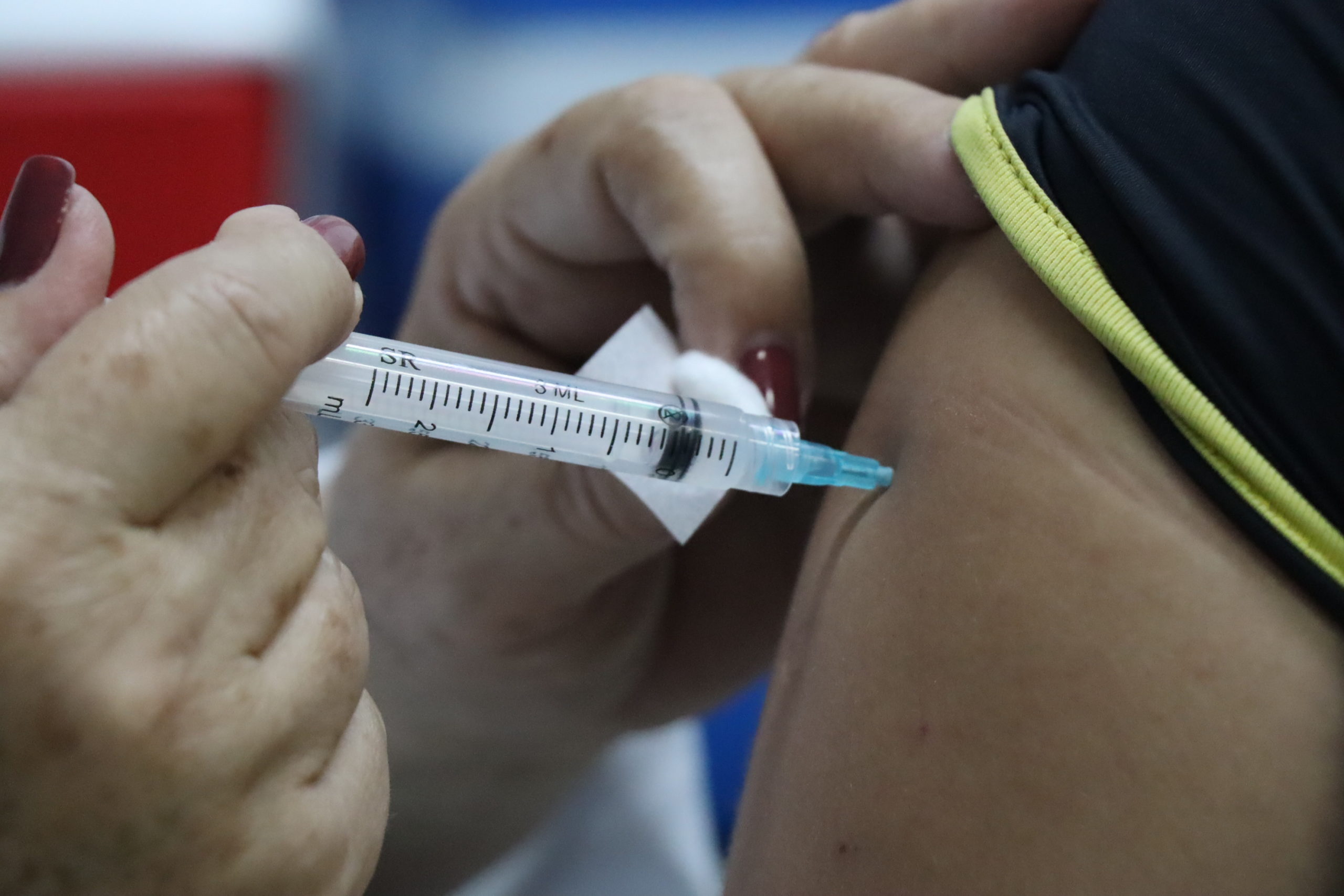 Dose de reforço contra a Covid para crianças de 3 e 4 anos passa a ser ...