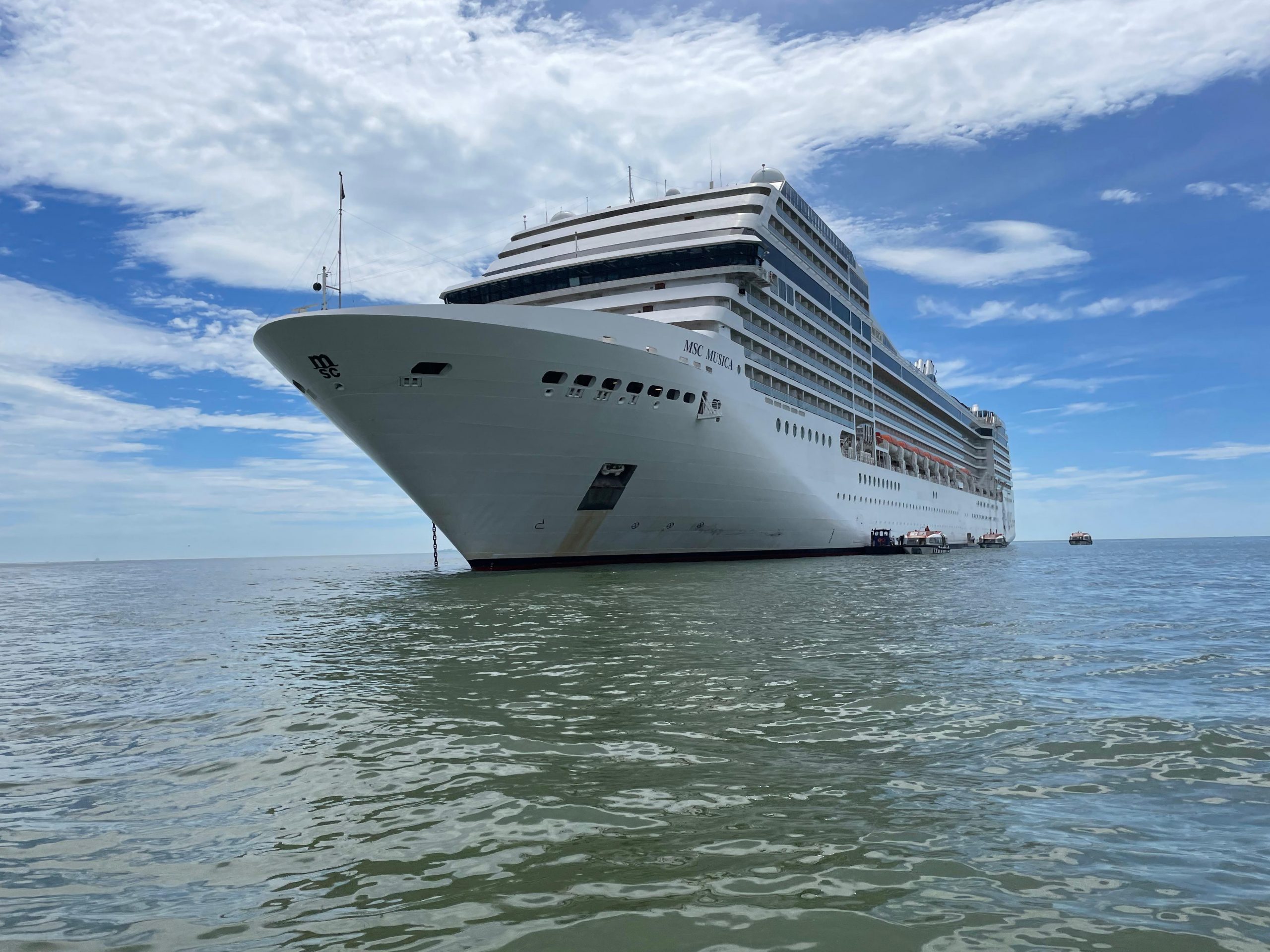 Balneário Camboriú recebe navio MSC Musica neste sábado